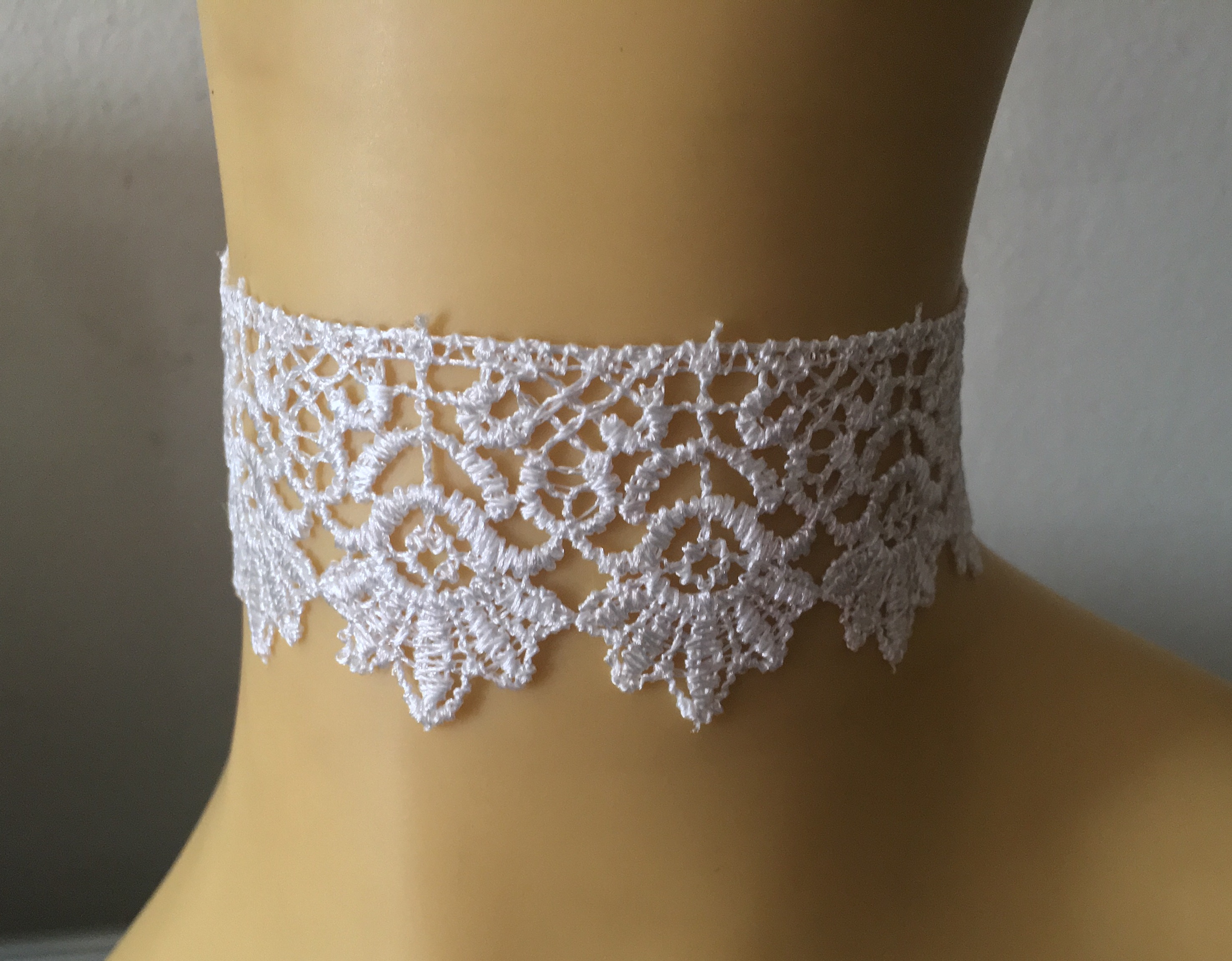 White Lace Choker